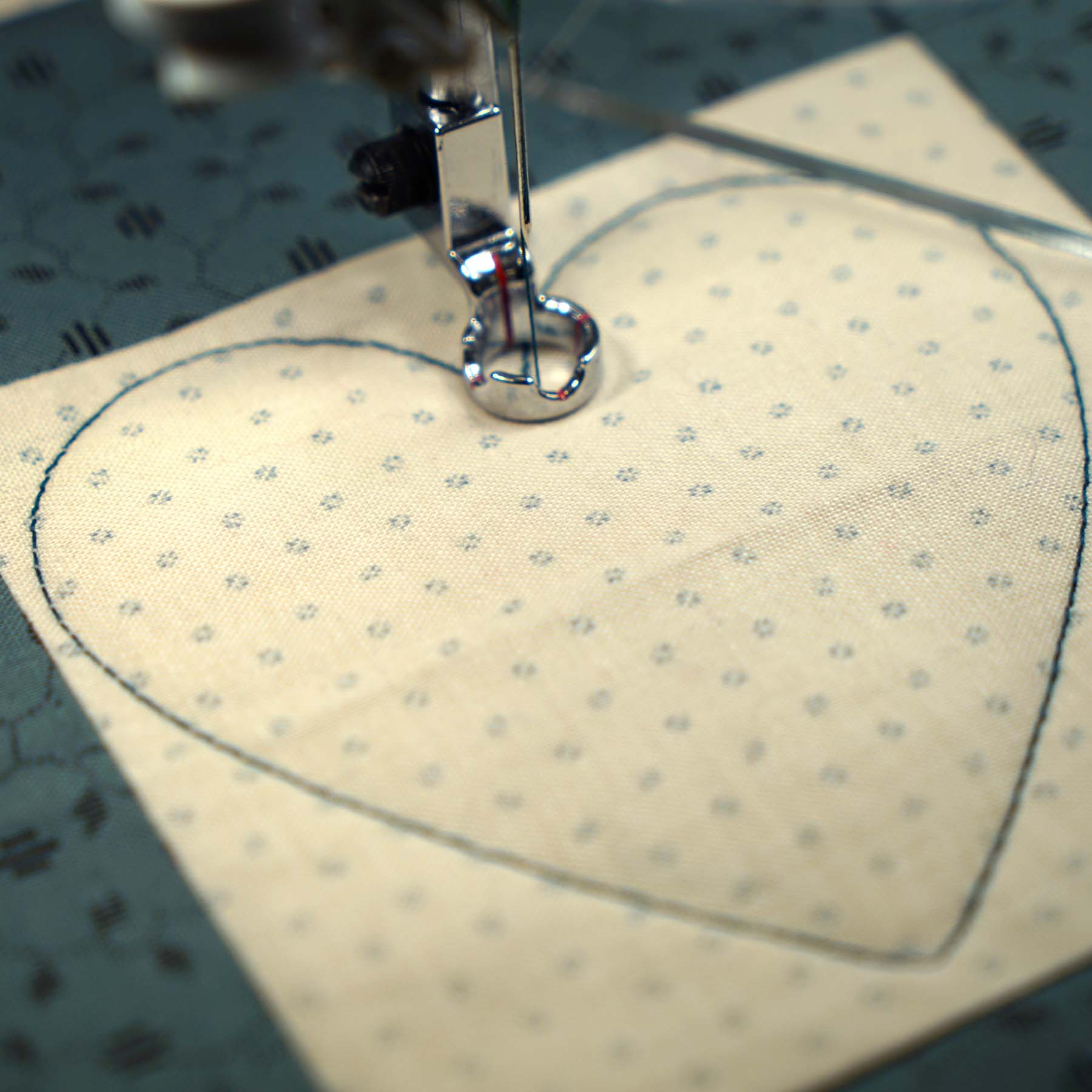 Husqvarna® Viking® Free Motion Ruler Foot | Husqvarna® Viking®