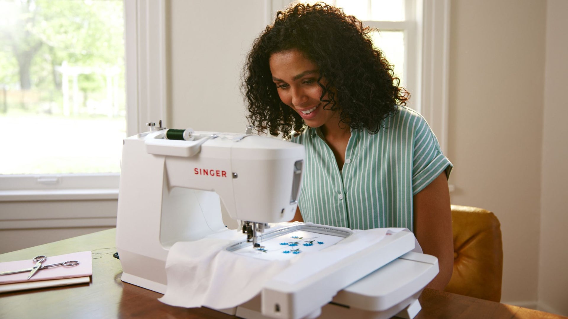 SINGER® SE9185 Sewing and Embroidery Machine | SINGER®