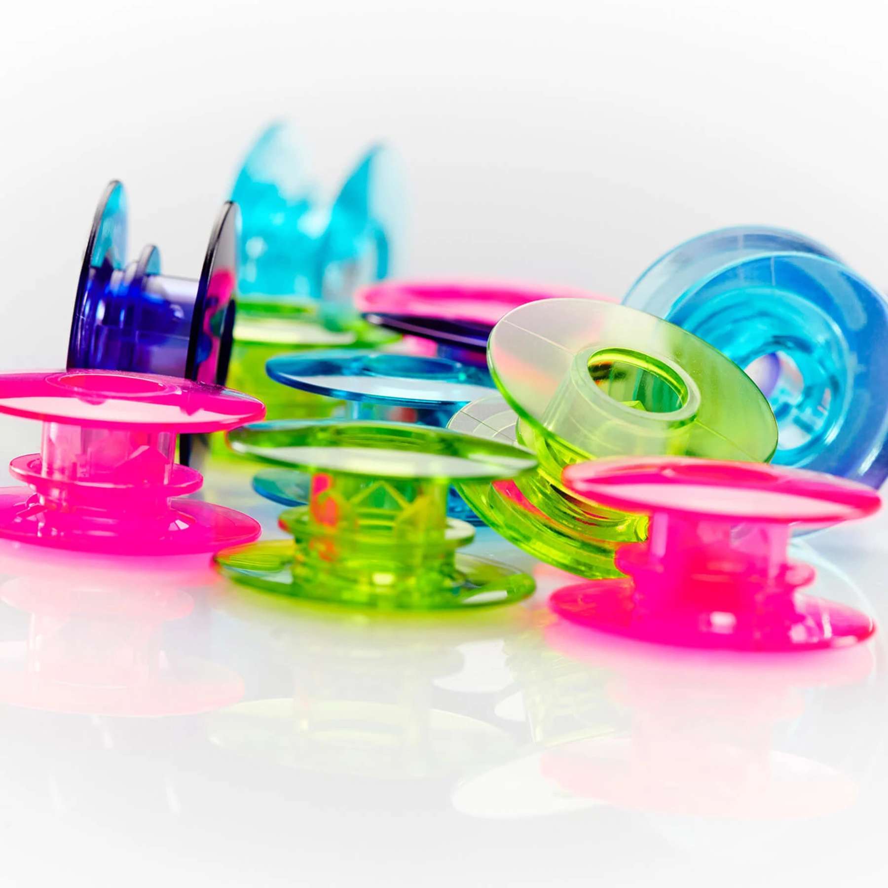 PFAFF® Watercolor Bobbins 20-pack (J) | PFAFF®