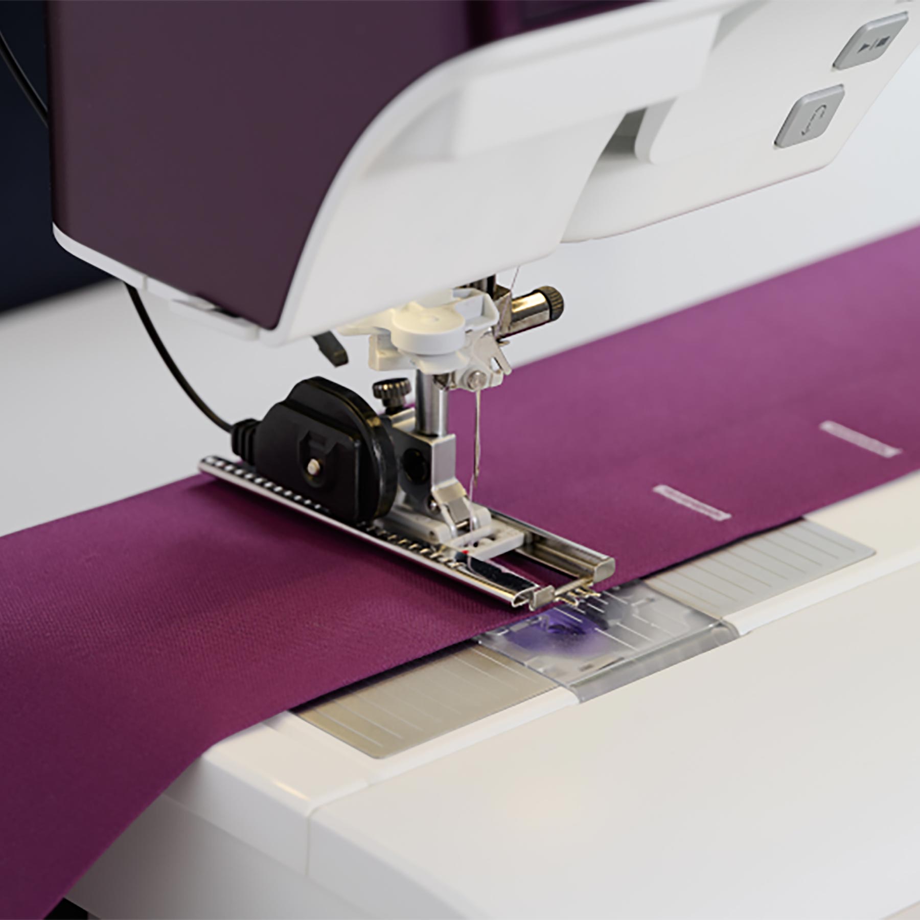 PFAFF® Buttonhole Foot (L) | PFAFF®